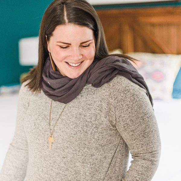 STYLE: 10 Ways to Wear an Infinity Scarf [UPDATED 2019]